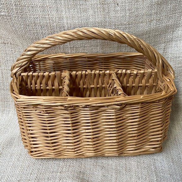 Vintage | Accents | Vintage Basket Woven Wicker Tote Supply Picnic ...